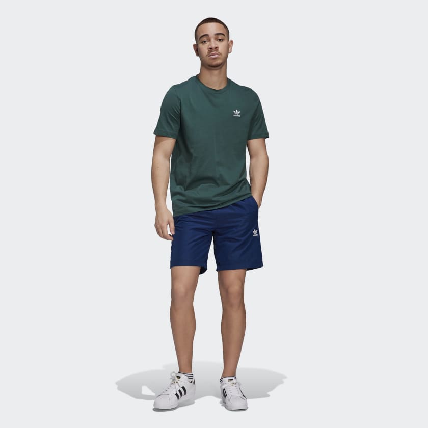 Для мужчин :: Одежда :: Шорты Adicolor Essentials Trace Blue